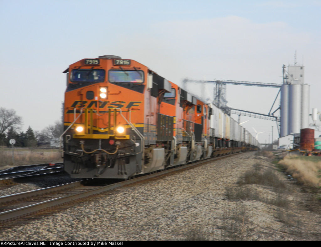 BNSF 7915